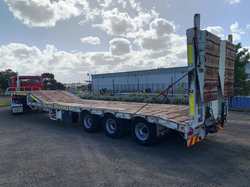 AIR RIDE TRI AXLE LOW LOADER for sale