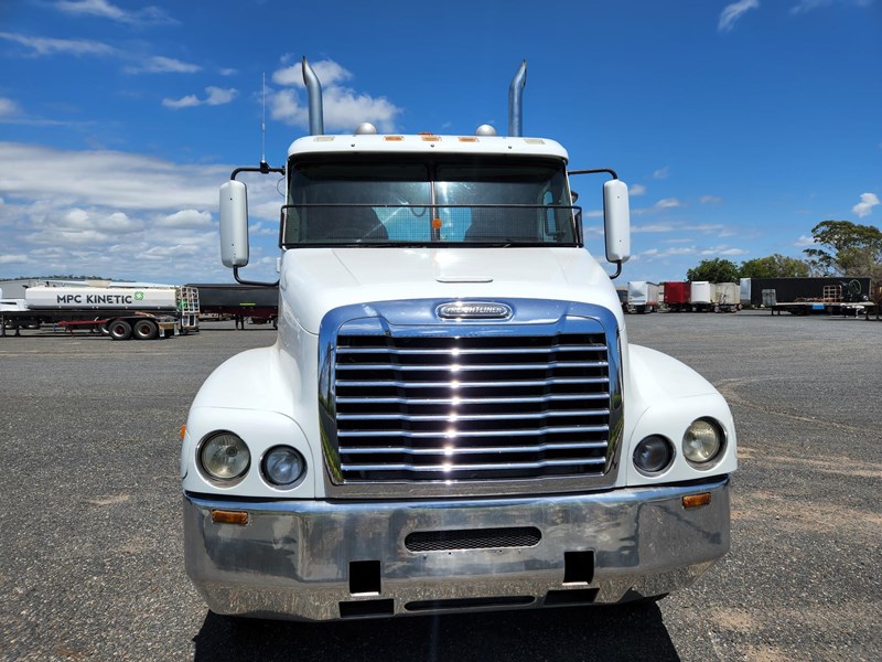 2005 FREIGHTLINER CENTURY CLASS CST120 for sale