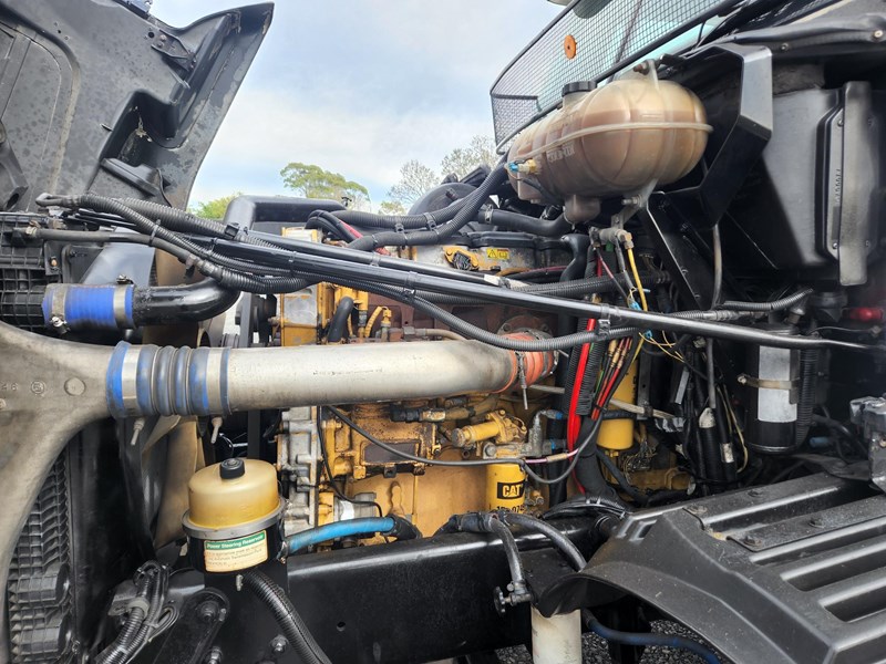 2005 FREIGHTLINER CENTURY CLASS CST120 for sale