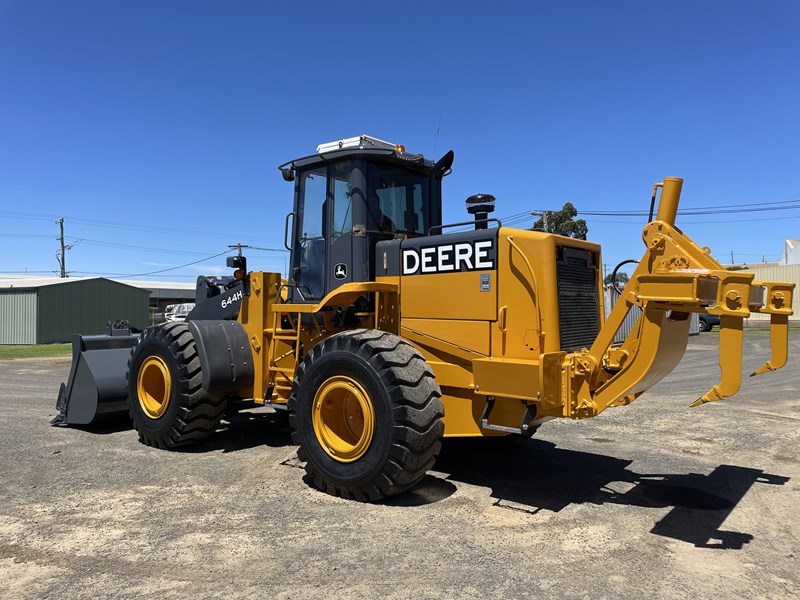 JOHN DEERE 644H for sale