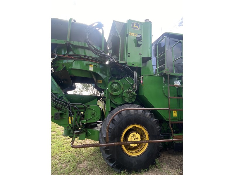 2015 JOHN DEERE 3520 for sale