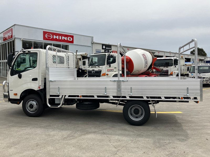 2022 HINO 300 SERIES for sale