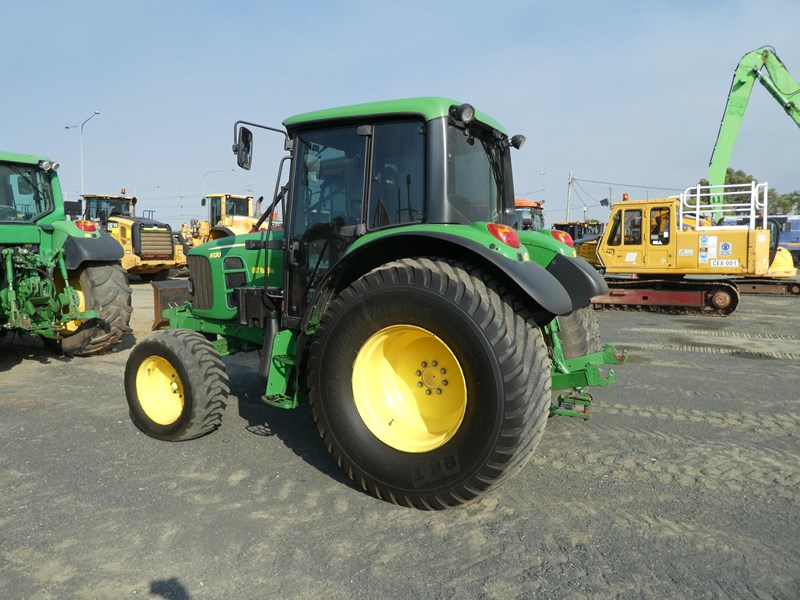 2015 JOHN DEERE 6130 for sale