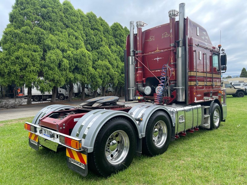 2010 KENWORTH K108 BIG CAB for sale