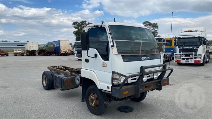 2007 ISUZU NPS300 4X4 for sale