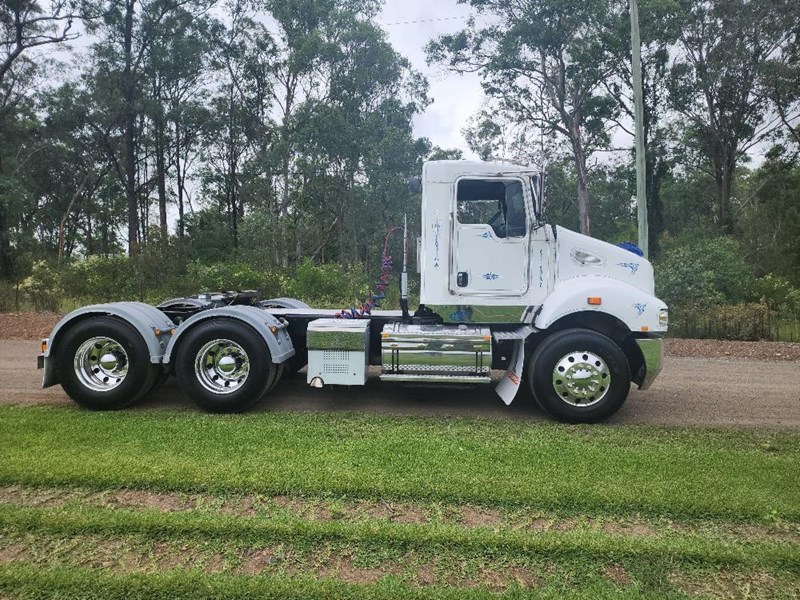2013 KENWORTH T359 440HP 18SP ONLY 720K KLMS for sale