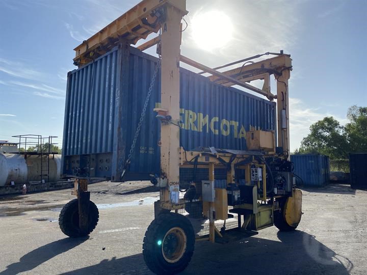 1989 ISOLOADER STRADDLE LOADER for sale