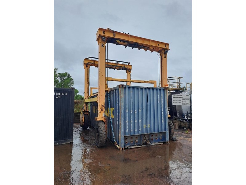 1989 ISOLOADER STRADDLE LOADER for sale