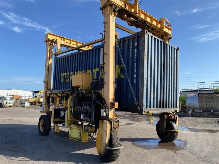 1989 ISOLOADER STRADDLE LOADER for sale
