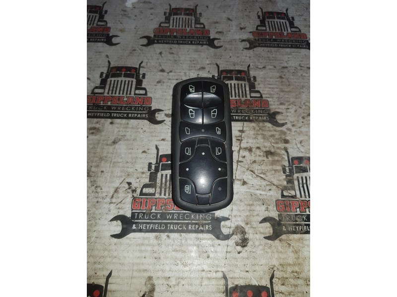 MERCEDES BENZ ACTROS ELECTRIC WINDOW SWITCH 9438200097 MERCEDES BENZ ...
