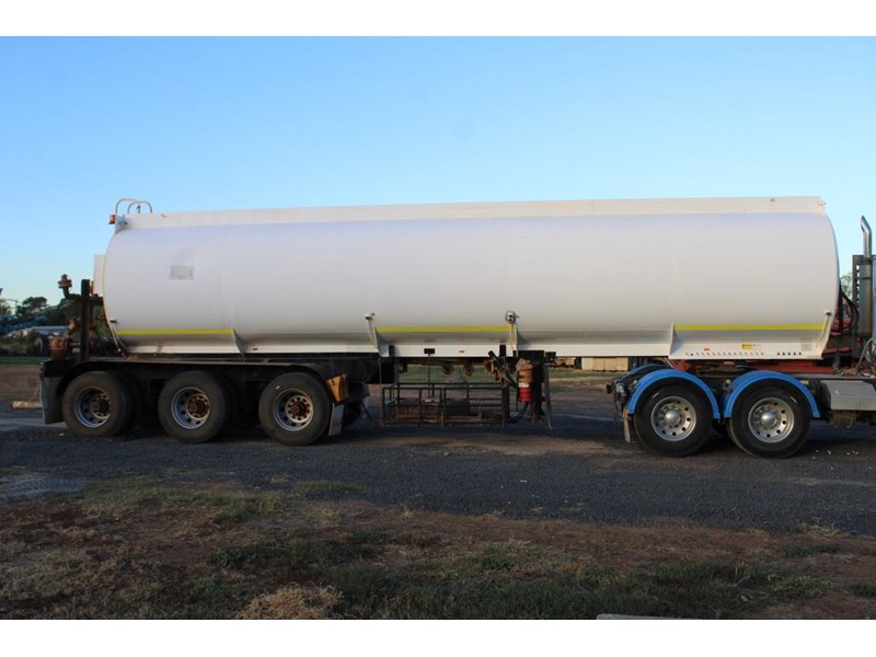 2006 TIEMAN TRI AXLE WATER TANKER for sale