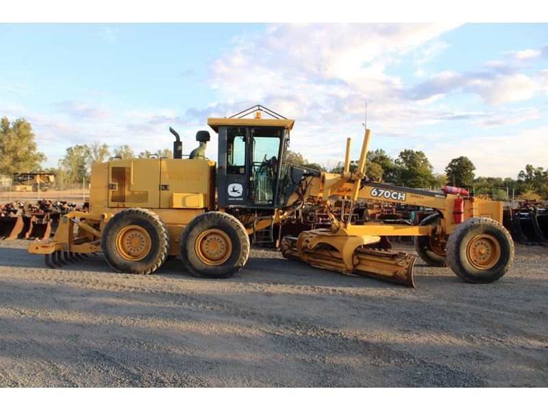 2002 JOHN DEERE 670CH SERIES II for sale