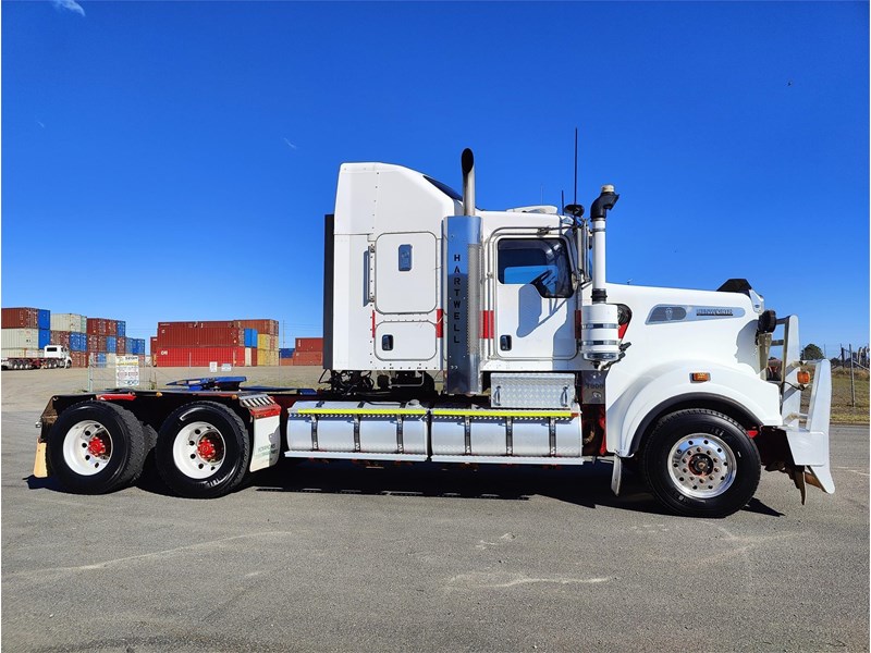2013 KENWORTH T909 for sale