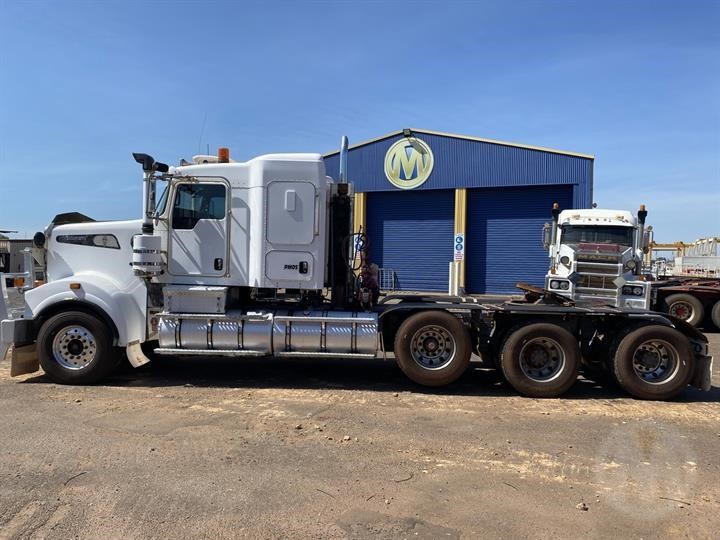 2011 KENWORTH T909 . for sale