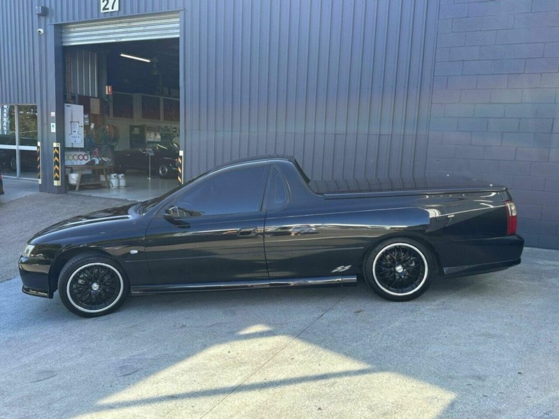 2003 HOLDEN COMMODORE for sale