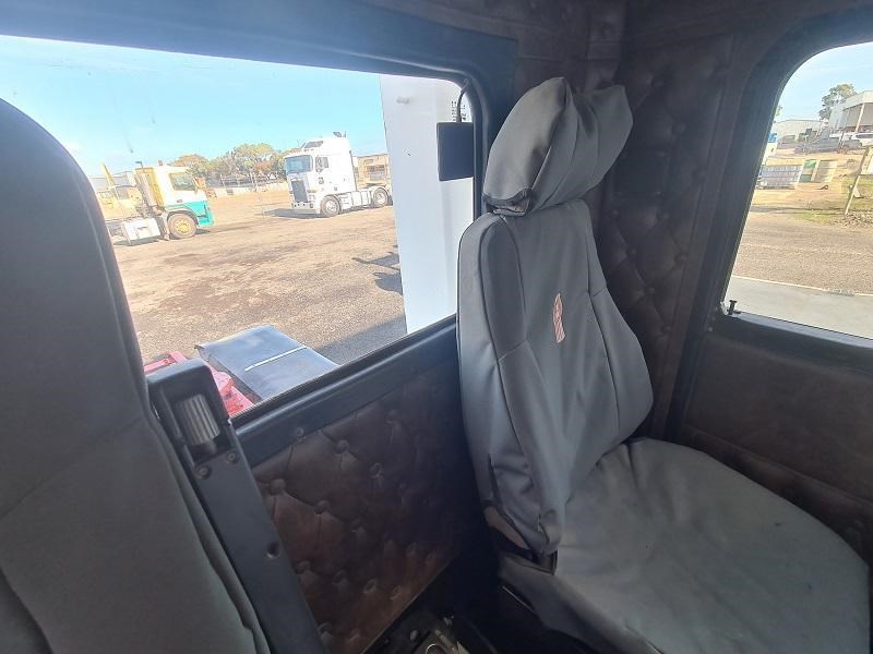 2010 KENWORTH T658 140 GCM DAY CAB for sale