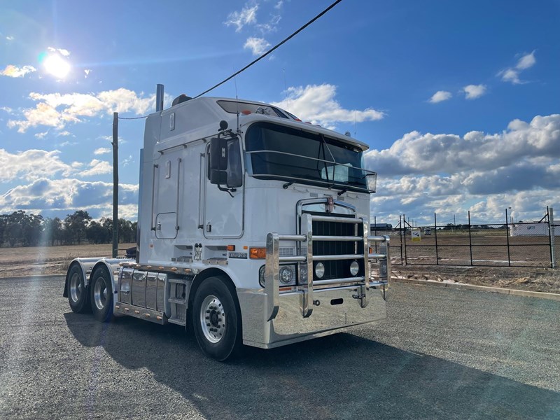 2010 KENWORTH K108 BIGCAB for sale