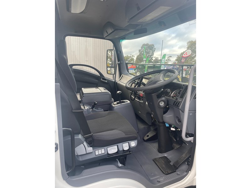 2023 ISUZU FSD 140/120-260 Horse Crate and Living Quarter for sale