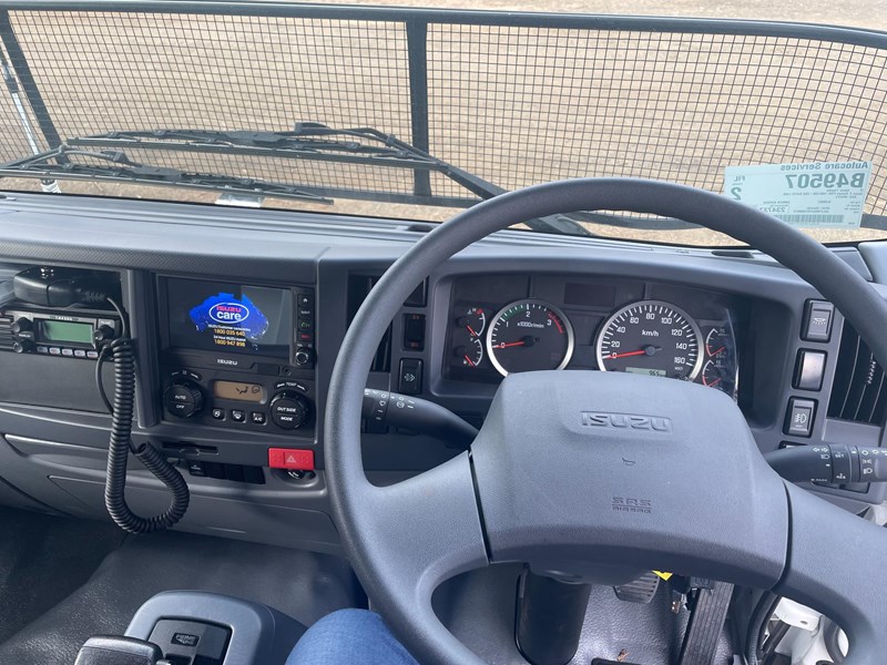 2023 ISUZU FSD 140/120-260 Horse Crate and Living Quarter for sale