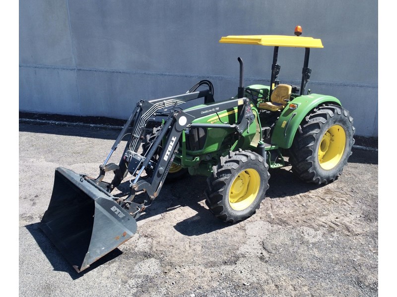 JOHN DEERE 5075E for sale