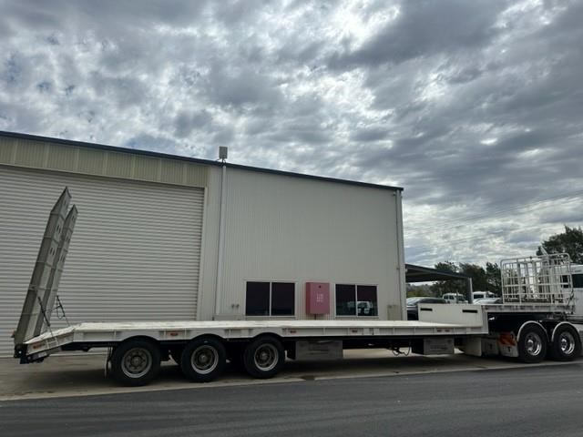 2018 BEAVERTAIL TRAILERS ST3 TRI AXLE for sale