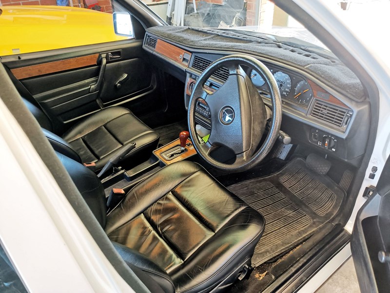 1992 MERCEDES-BENZ 180E for sale