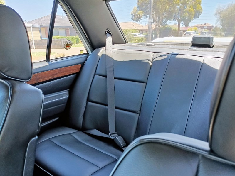 1992 MERCEDES-BENZ 180E for sale