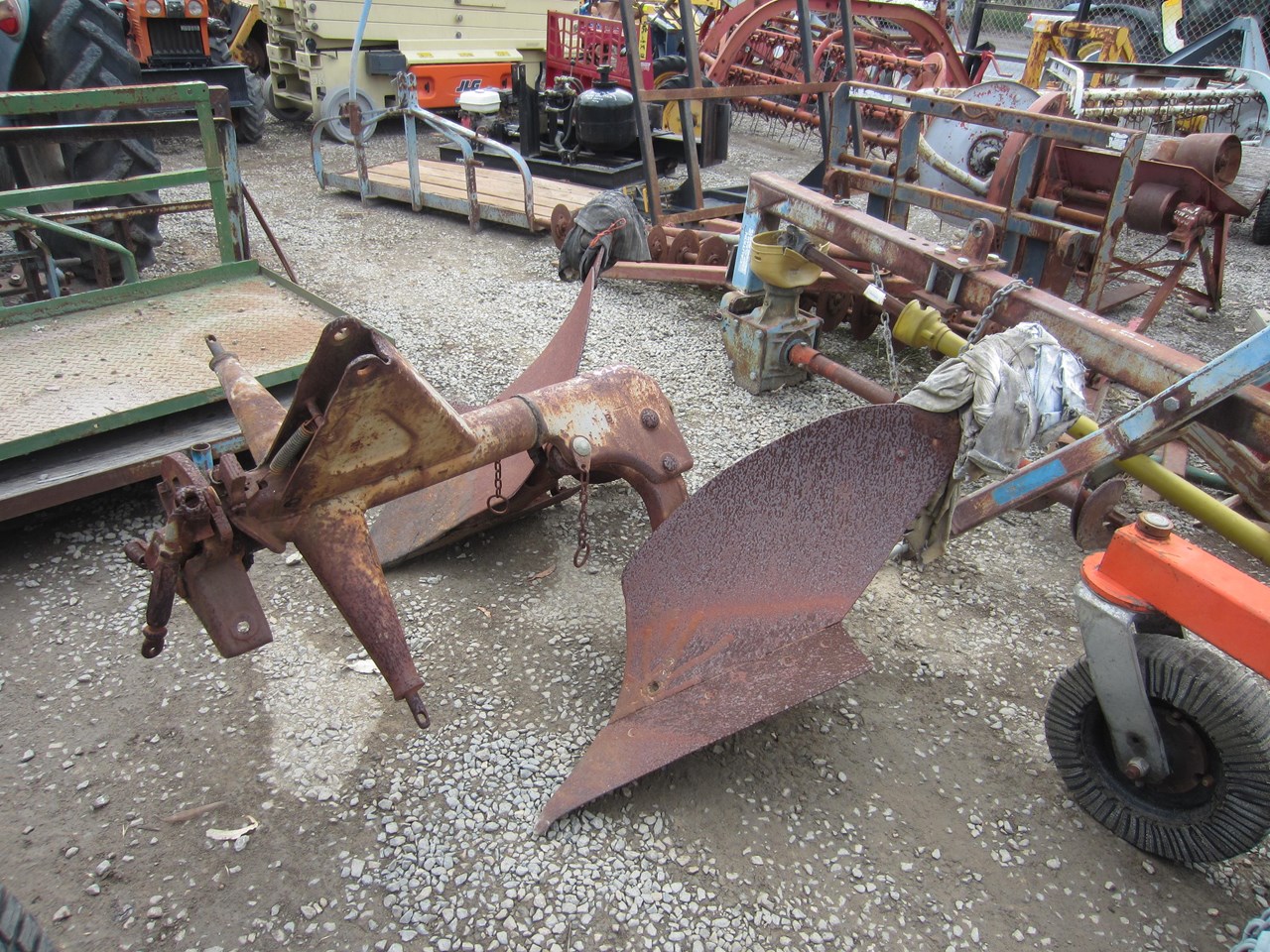 FERGUSON SINGLE FURROW REVERSIBLE PLOUGH for sale