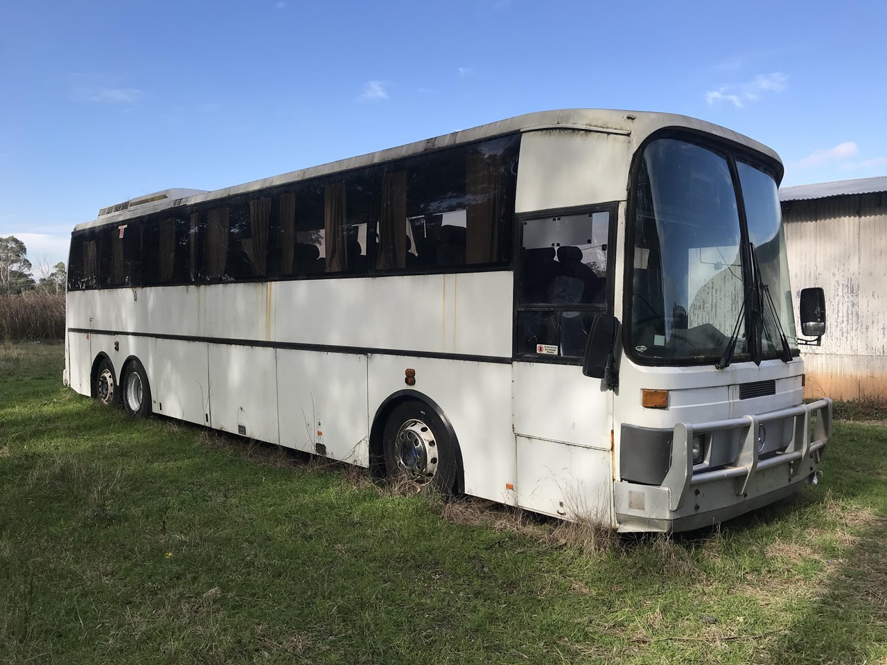 1991 MERCEDES-BENZ 0303/3 TAG AXLE COACH, 1991 MODEL (NON-RUNNER) for sale