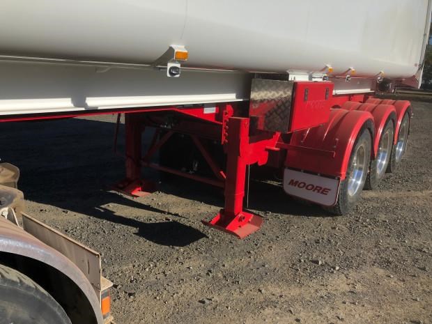 2024 MOORE B/D LEAD/MID 28' A Sliding Bulk Tipper for sale