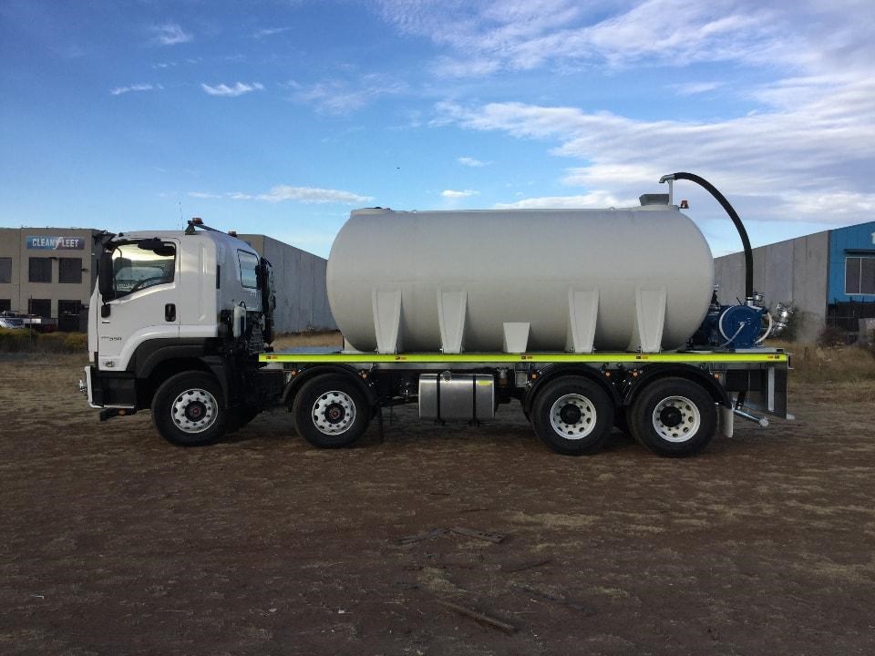 2022 NATIONAL WATER CARTS 18000L BAFFLED POLY CARTAGE TANK for sale