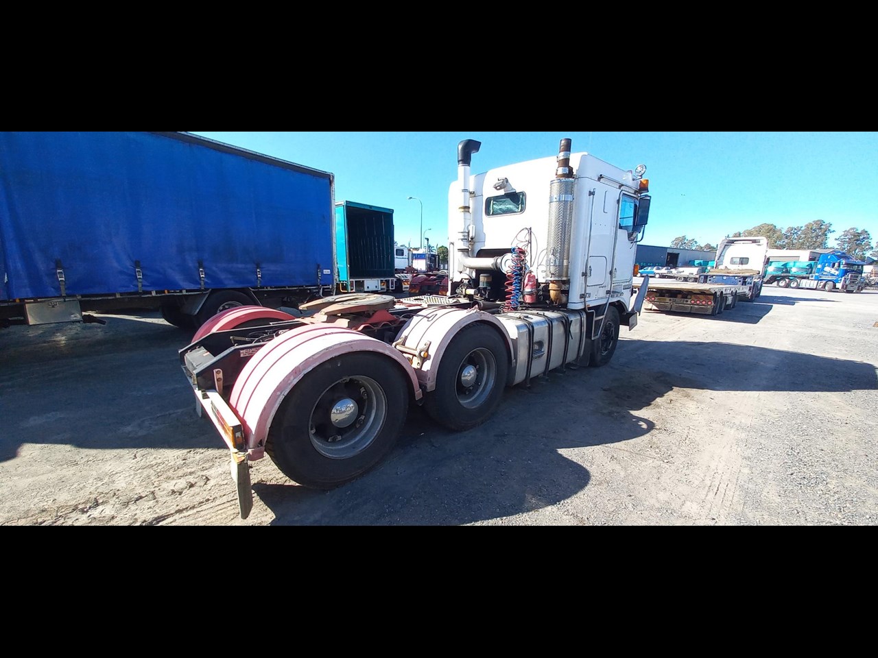 2004 KENWORTH K104 K104 FLAT ROOF dismantling