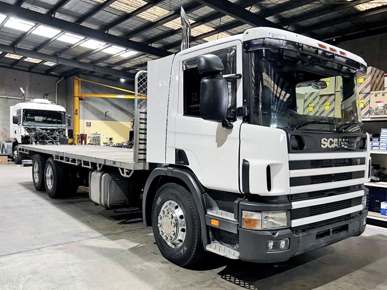 2001 SCANIA P124 for sale