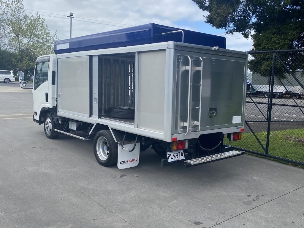 2017 ISUZU NLR85 for sale