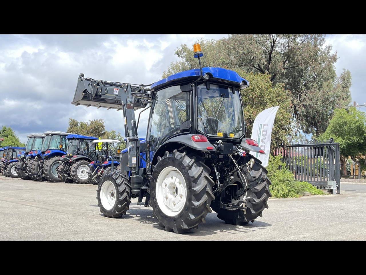 LOVOL LOVOL 75HP TRACTOR 4WD A/C CABIN WITH FEL 4IN1 BUCKET NATIONWIDE DELIVERY M754 for sale