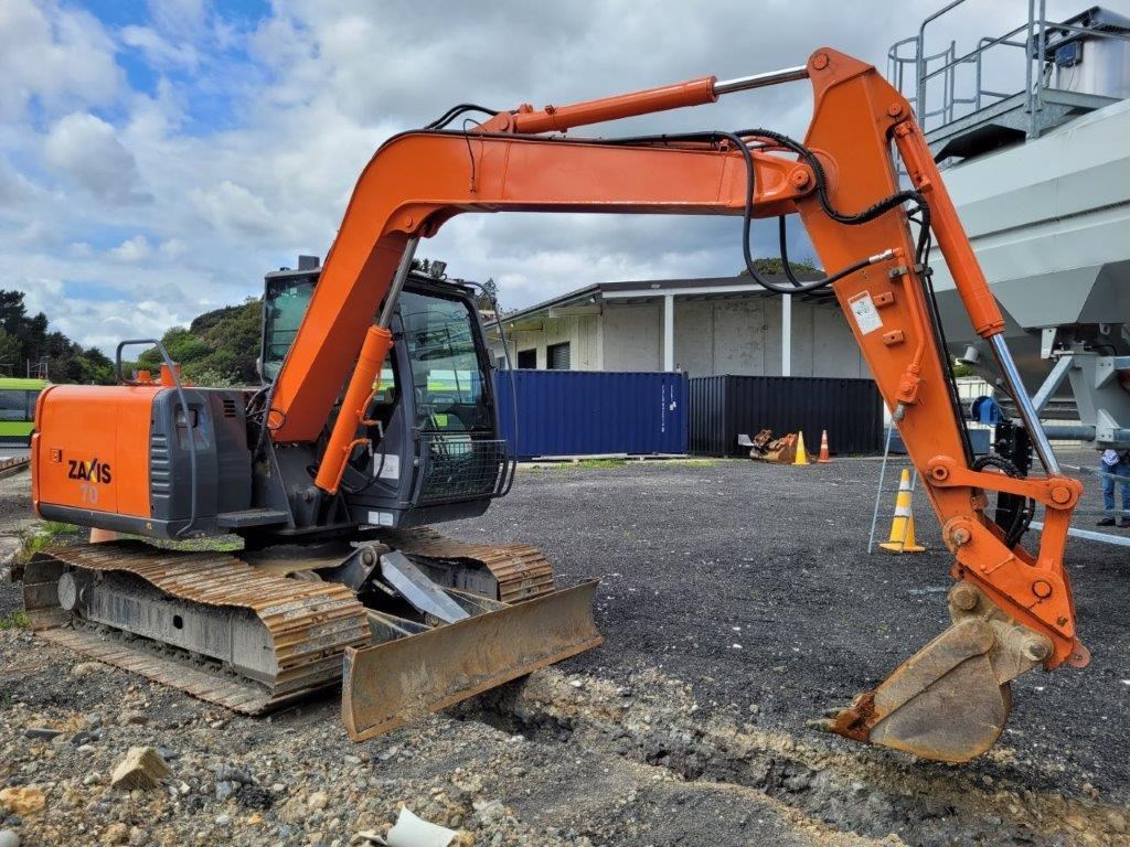 2011 HITACHI ZX70-3 for sale