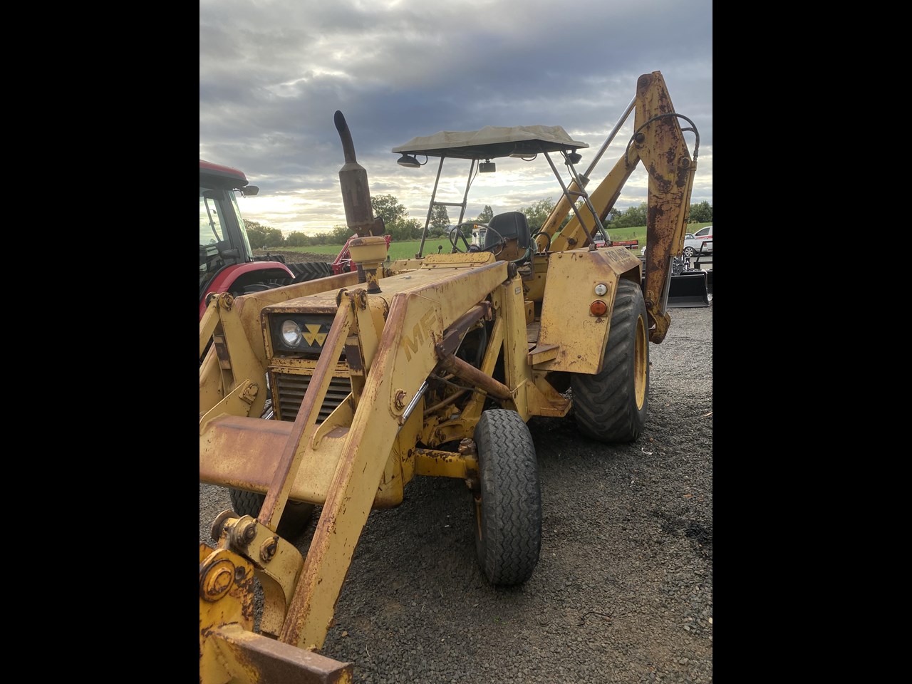 MASSEY FERGUSON BACKHOE for sale