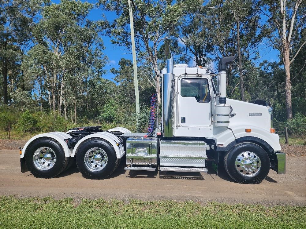 2015 KENWORTH T409 SAR CUMMINS E5 FRESH REBUILD for sale