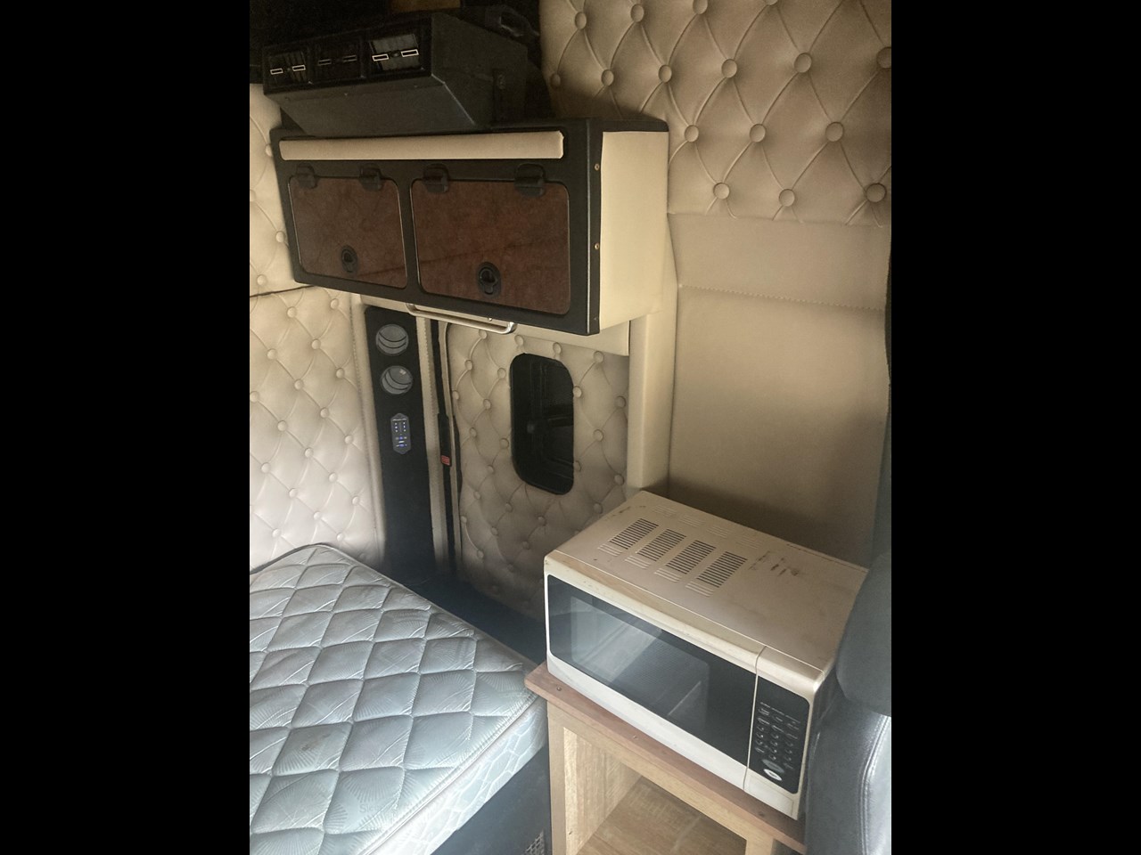 2015 KENWORTH K200 AERODYNE Big Cab for sale