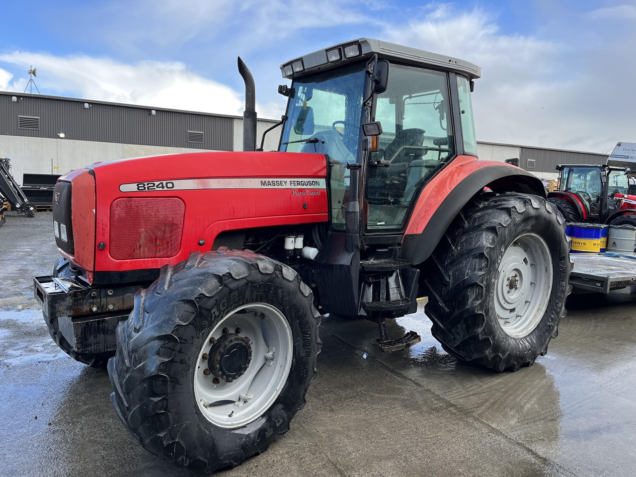 MASSEY FERGUSON 8240 for sale