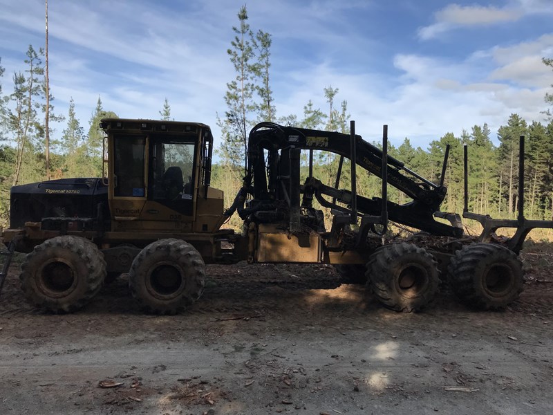 2017 TIGERCAT 1075C for sale