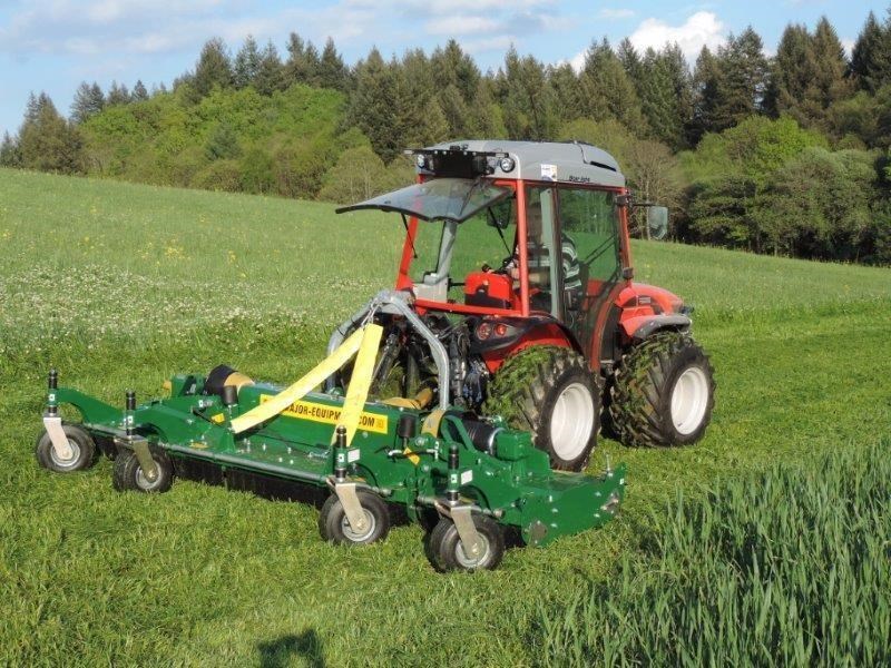 MAJOR 2.4M MJ71 SWIFT SERIES FINISHING MOWERS - RIGID AND WINGED ...
