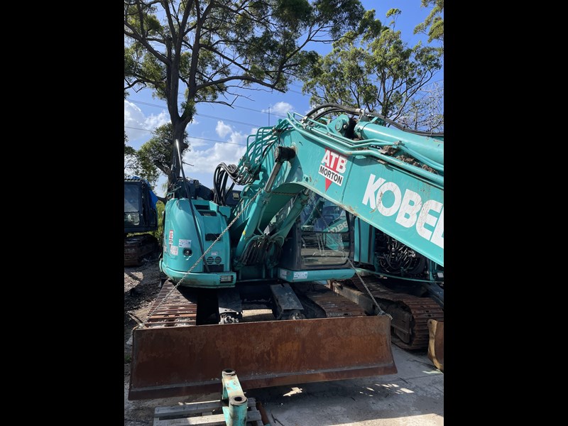 KOBELCO SK135SR-5 for sale