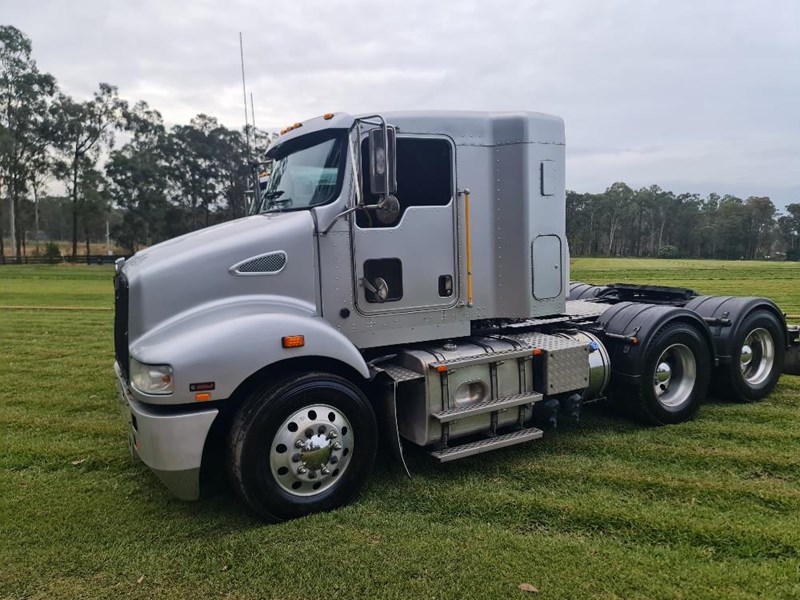 2016 KENWORTH T359 2 X T359'S , AUTO , 440HP , HYDRAULICS for sale