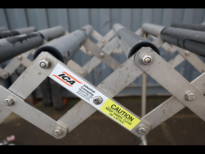 STAINLESS ACCORDION EXPANDABLE ROLLER CONVEYOR 3.65M LONG for sale
