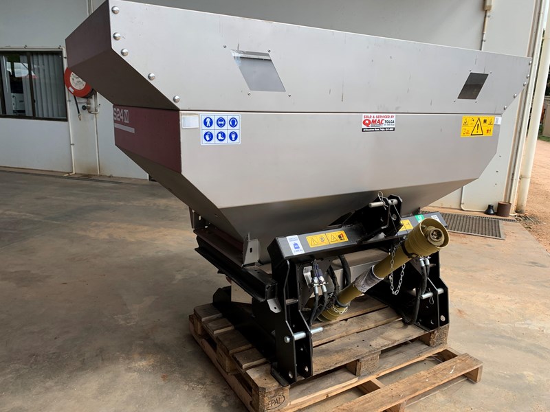 SILVAN DCM-S24900X , 900 LITRE STAINLESS STEEL TWIN DISC SPREADER for sale