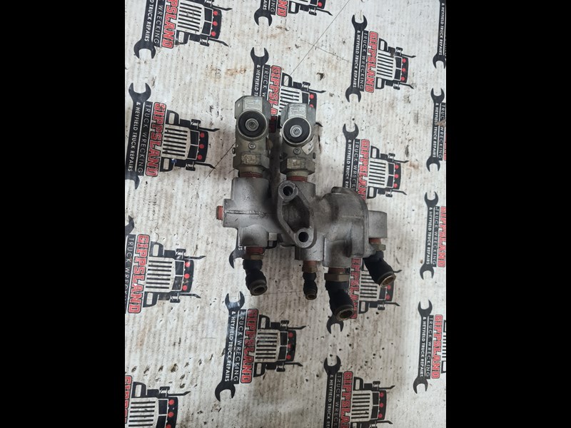 BENDIX BENDIX TP-3DC TRAILER PROTECTION VALVE 109792 for sale