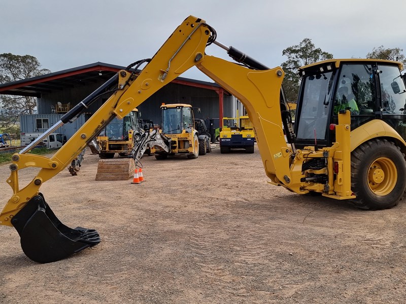 2012 CATERPILLAR 432F BACKHOE 4WD Extendahoe SideShift Fitted with 4in1 ...