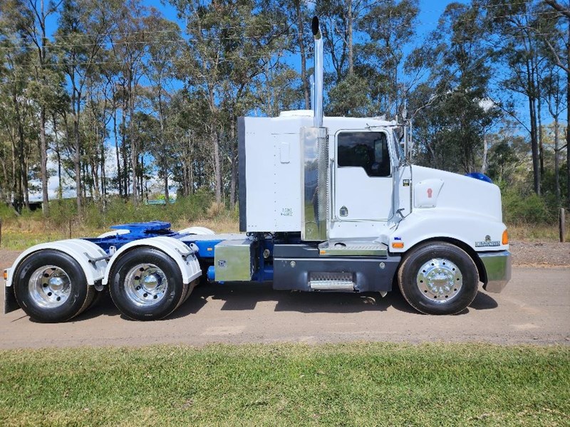 2004 KENWORTH T401 IT BUNK CAT C12 (180K KLMS) 18SP for sale