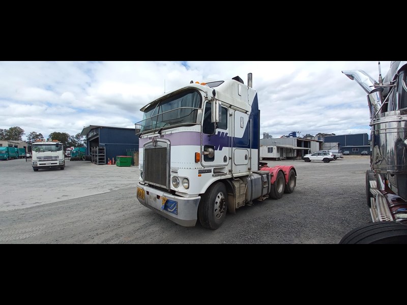 2005 KENWORTH K104 K104 dismantling
